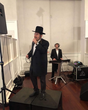 Kalmey Schwartz - The Simcha Mall
