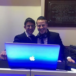 Yossi Newman Entertainment - The Simcha Mall