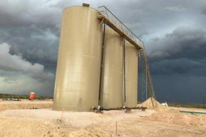 Large capacity steel storage tanks - oil/water storage — Trunkline