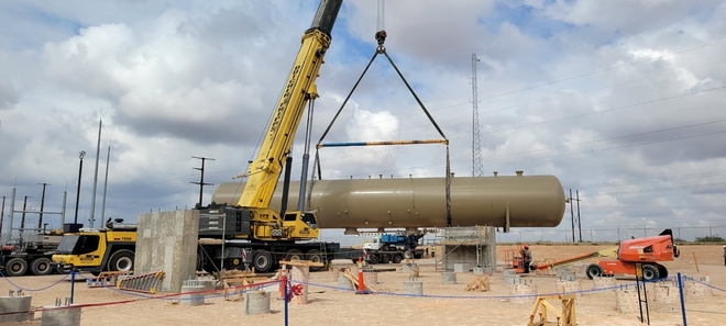 Pressure vessel lift and installation — Trunkline