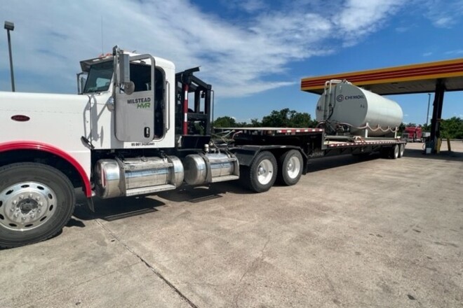 Full-service trucking and equipment transportation — Trunkline