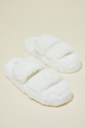 Cotton On White Plush Fur Slippers in Medium Wedshare by Wedshed