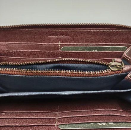 10 pcs. NIB Timberland Brown Leather Zip Around Wallet - Simplelots ...