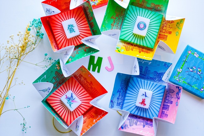 New! HK Hand-carved Mahjong Gift Box 3.0 - Traditional Patterns - Qraftie