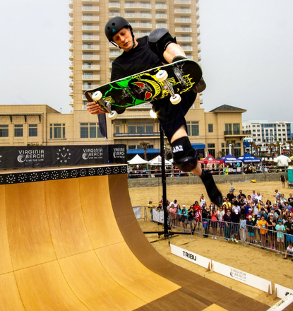 Tony’s hawk board signed and used by him - ACTION VINTAGE