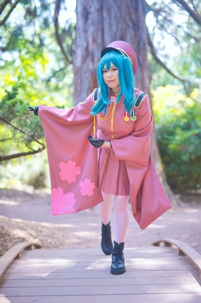 Vocaloid Senbonzakura Miku Hatsune - Lumikha Cosplay Resale