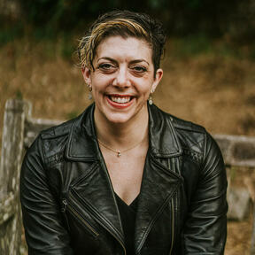 Profile of Clare L - Pensharing